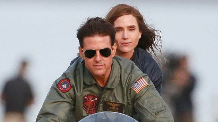 Curzon - Top Gun: Maverick Review: Tom Cruise Soars in an Action Sequel for the Ages